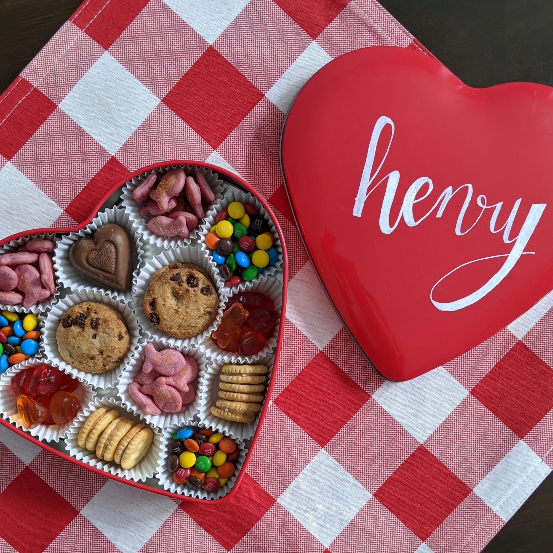 DIY custom Valentine's candy box – Let's Live and Learn